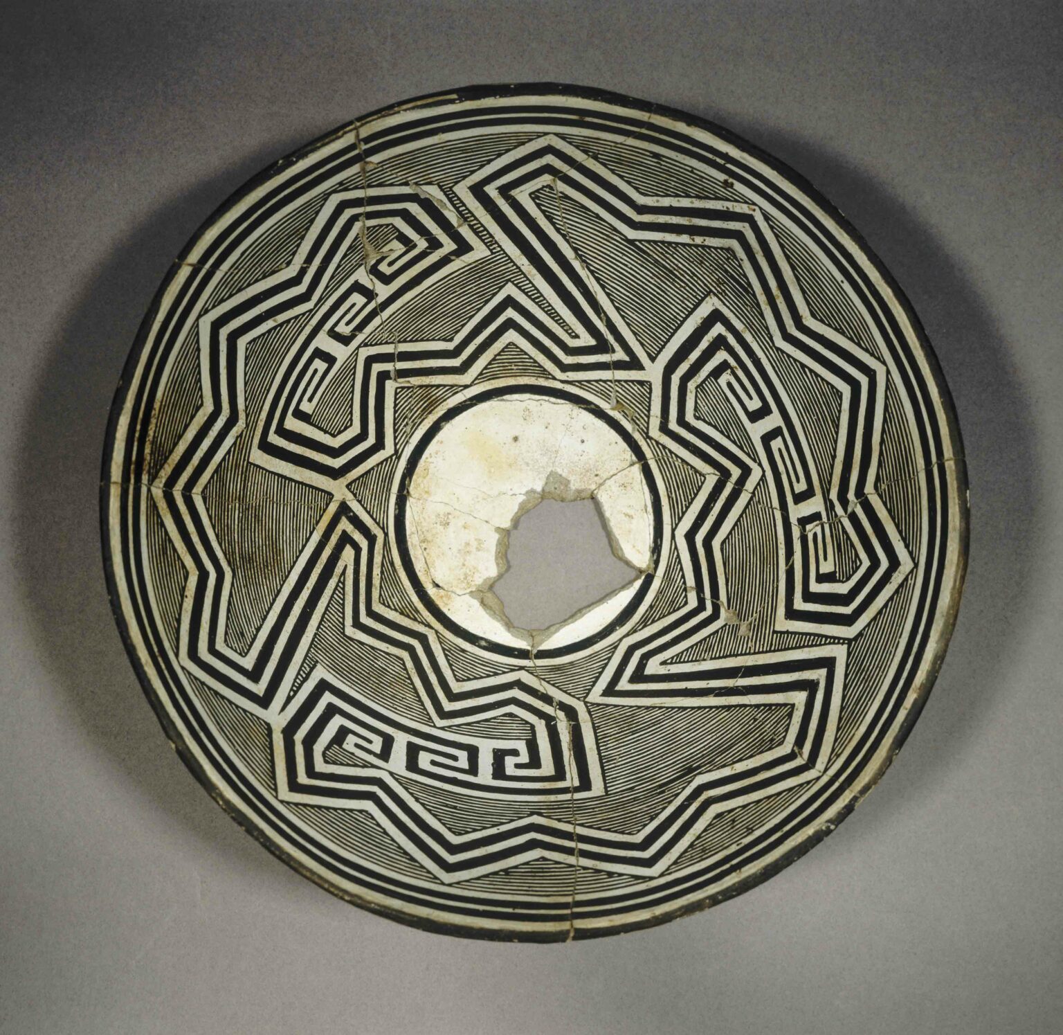 News - 3,000-Year-Old Pottery Discovered in Papua New Guinea ...