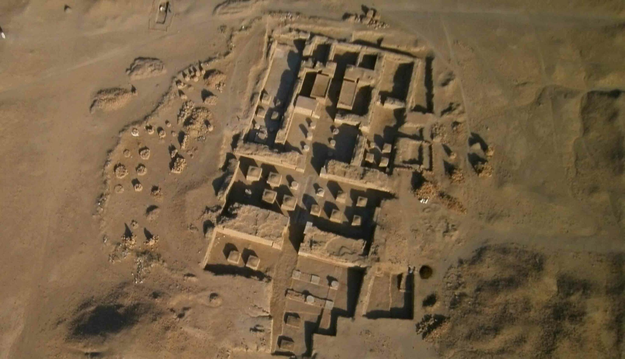Features - Egypt's Eternal City - Archaeology Magazine - March/April 2019