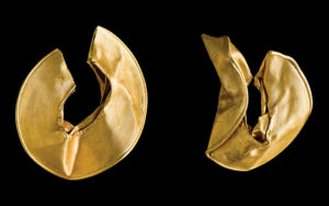 News - 3,000-Year-Old Pottery Discovered in Papua New Guinea ...