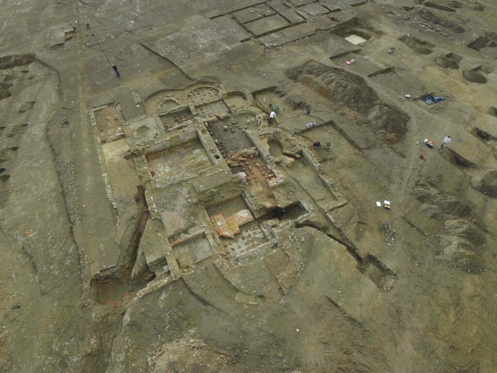 Features - Gaul's University Town - Archaeology Magazine - November ...