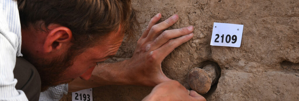 Digs & Discoveries - The Case of the Stolen Sumerian Antiquities ...