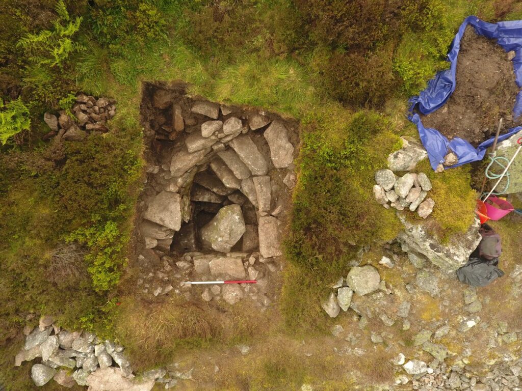 News - Well With Stone Stairs Unearthed in Scotland - Archaeology Magazine