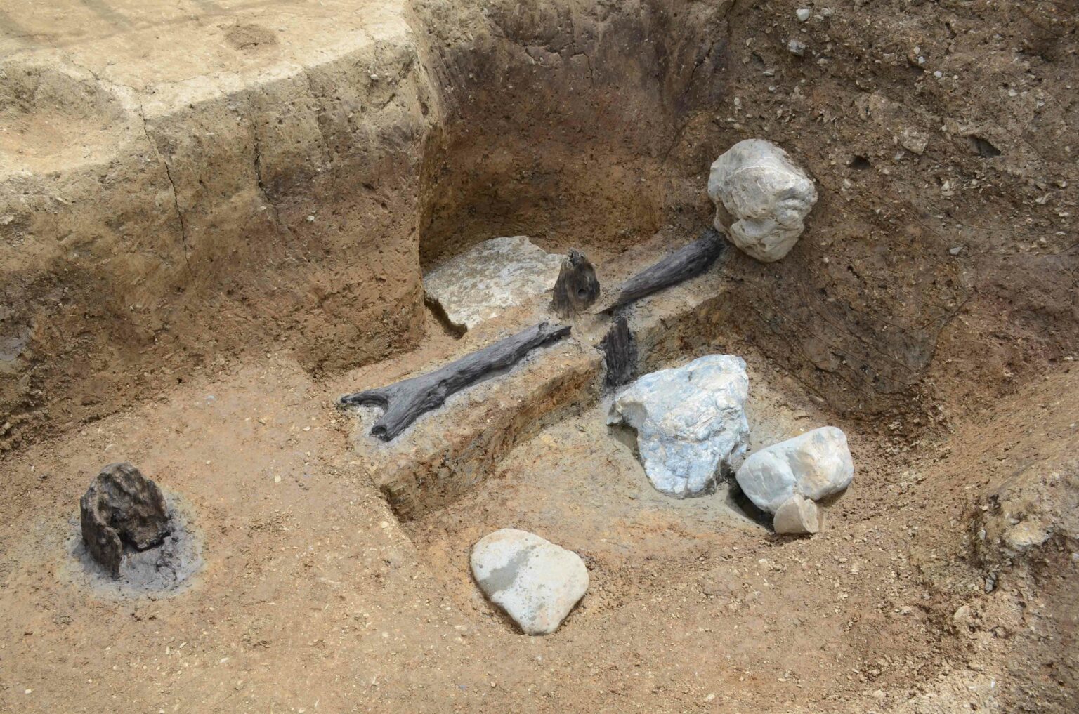 Digs & Discoveries - Weapons of Choice - Archaeology Magazine - March ...