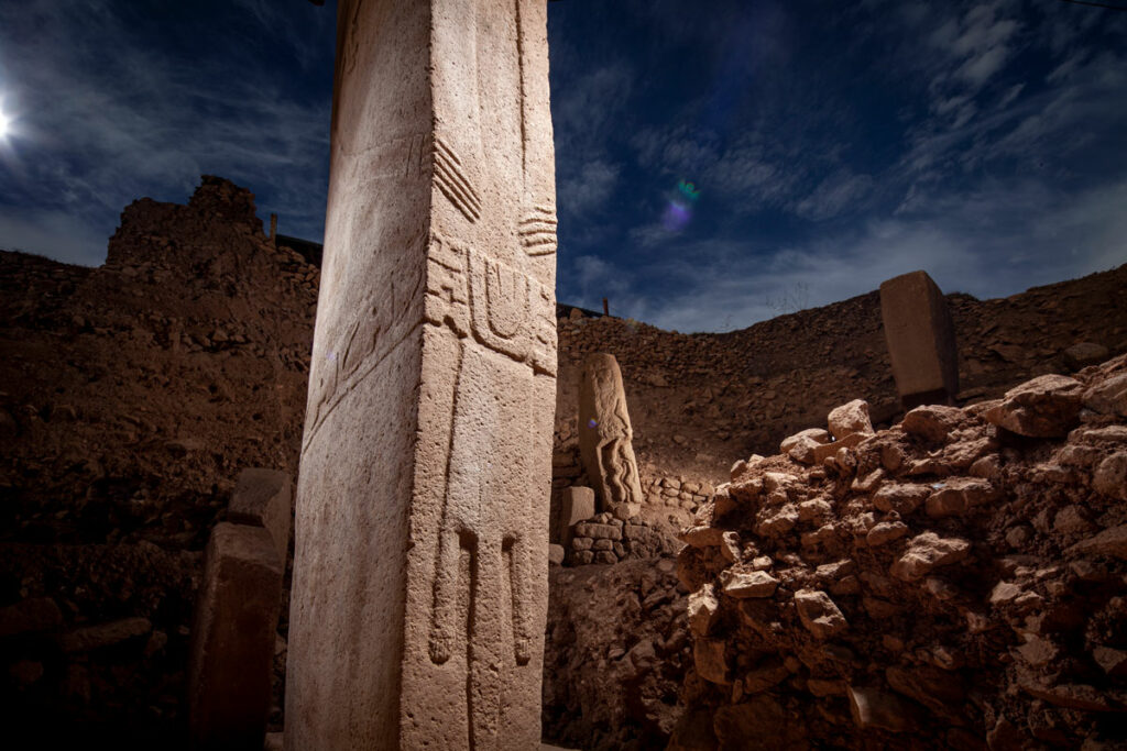 Features - Last Stand of the Hunter-Gatherers? - Archaeology Magazine ...