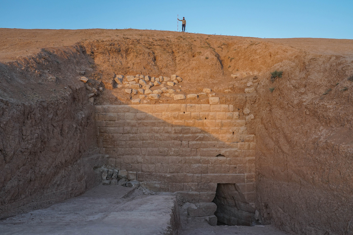Features - The Assyrian Renaissance - Archaeology Magazine - July ...