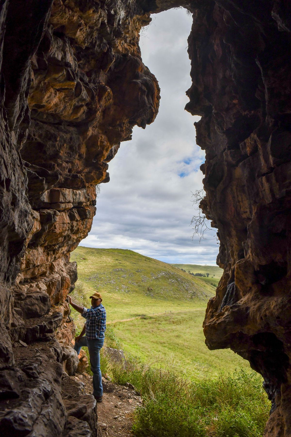 News - 12,000-Year-Old Sticks Uncovered in Australia - Archaeology Magazine