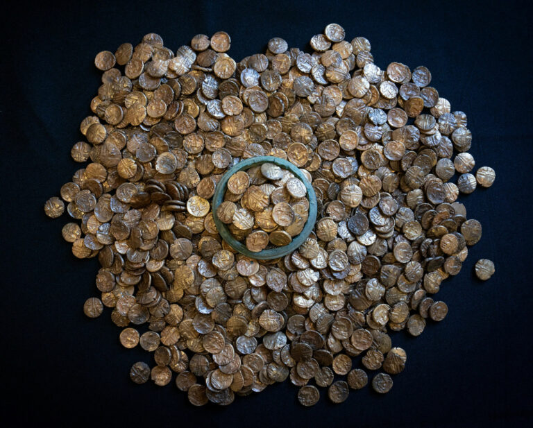 News - Britain's Largest Iron Age Gold Coin Hoard Revealed ...