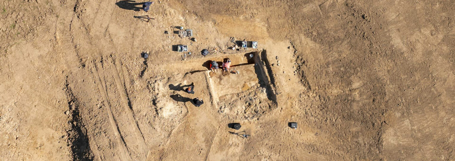 News - Cemetery of Viking Noble Family Unearthed in Denmark ...